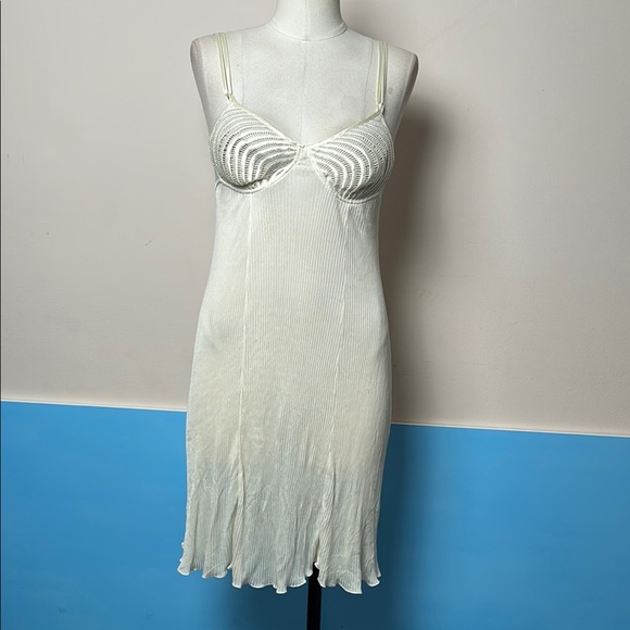 Hanro | Intimates & Sleepwear | Hanro Of Switzerland Sexy Cream Slip ...